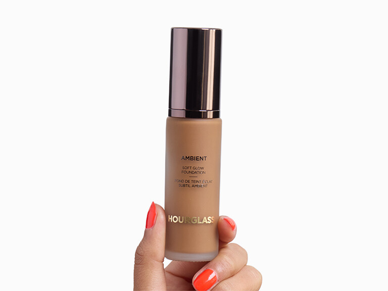 Hourglass Cosmetics Ambient Soft Glow Foundation
